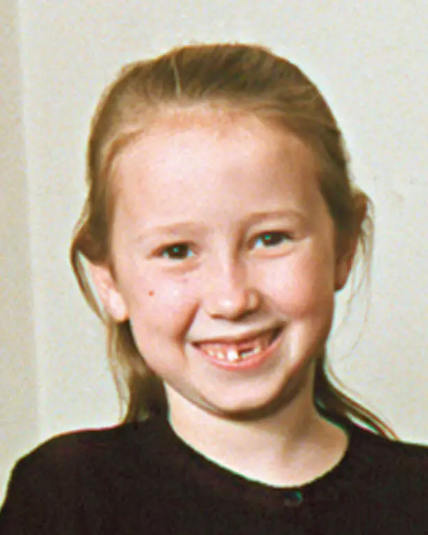 Zoe Falkenberg | Never Forget Wiki | Fandom