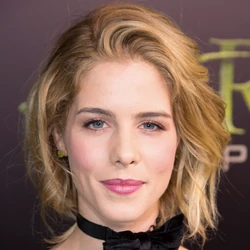 Emily Bett Rickards And Colin Donnell