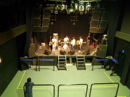 Fukuoka BEAT STATION | New Direction Wiki | Fandom