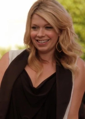 Caroline | New Girl Wiki | Fandom