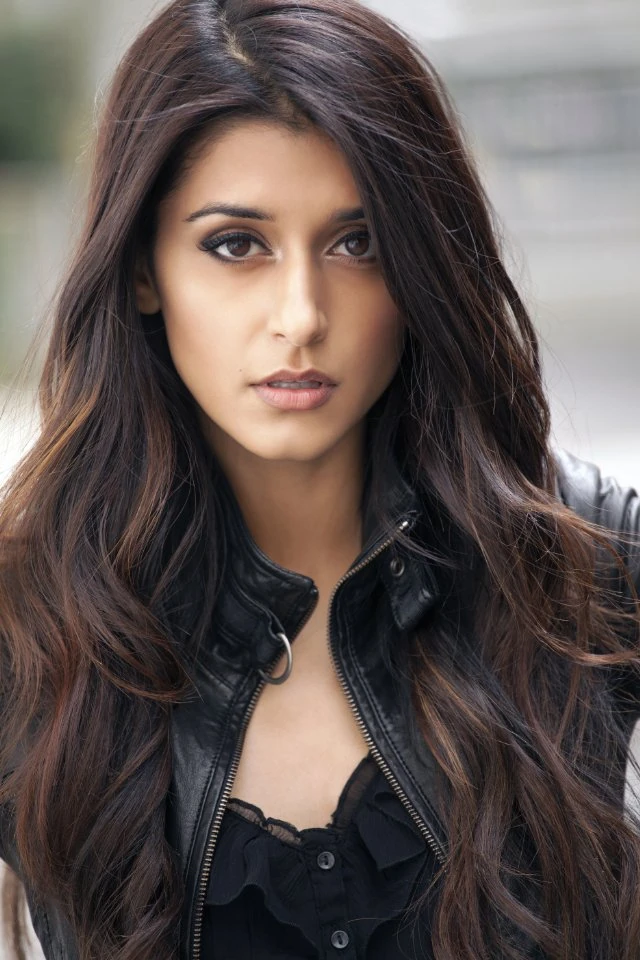 Sandy Sidhu | Wiki Nick Cutter et les Portes du Temps | Fandom