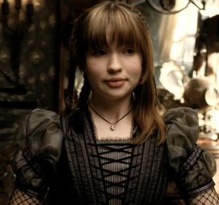 Violet Baudelaire | Nickelodeon Movies Fanon Wiki | Fandom