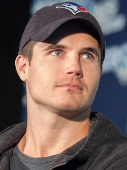 Robbie Amell | Nickelodeon | Fandom