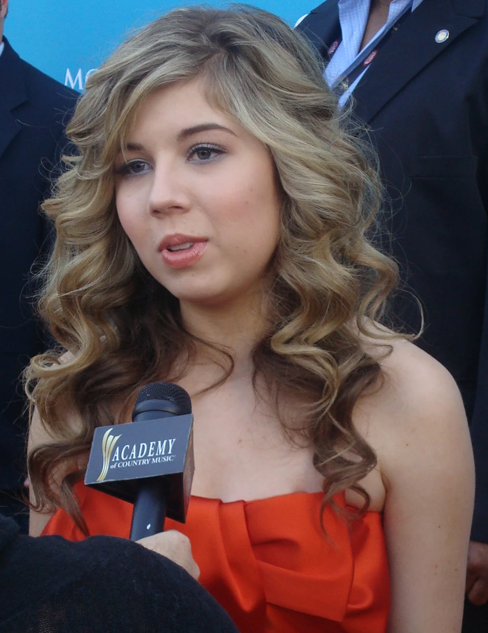 Jennette Mccurdy Schaatsen