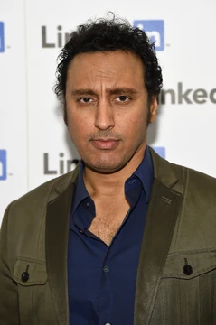 aasif mandvi interview
