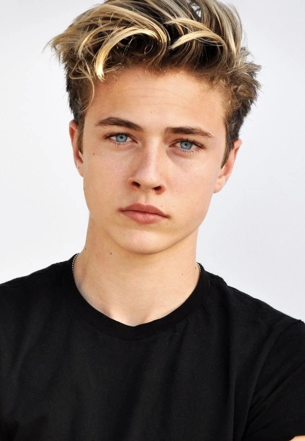 Hugh Davis | Wikia Night World | Fandom