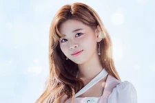 Step and a step/Gallery | NiziU Wiki | Fandom