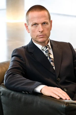 Erik Burke | Nederlandse Versie Wiki | Fandom