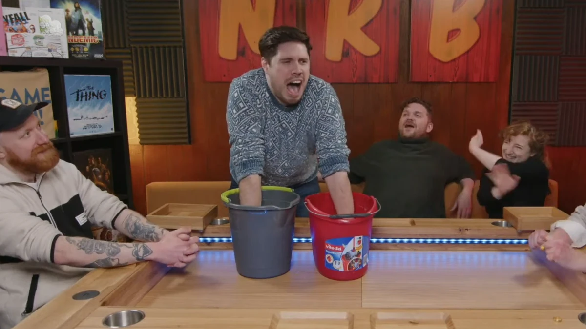 Hot Bucket, Cold Bucket (game) | No Rolls Barred Wiki | Fandom