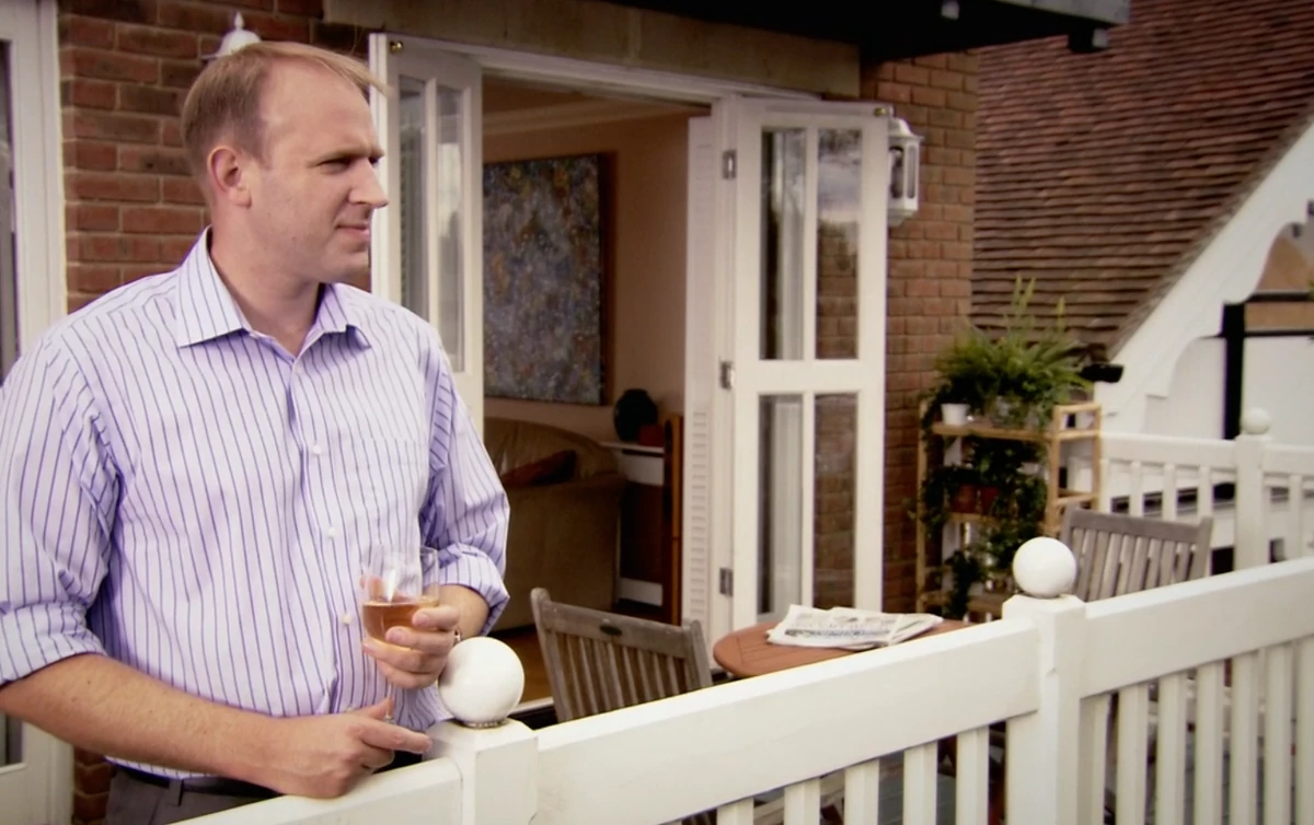 Tim’s house | Not Going Out Wiki | Fandom