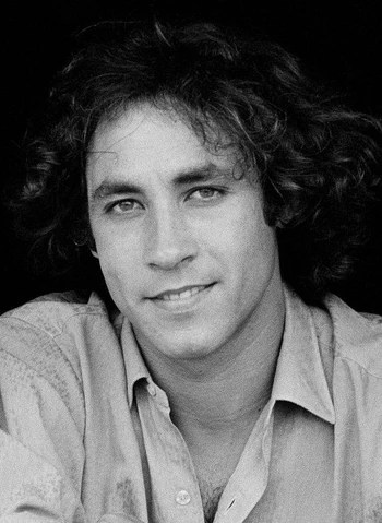 Gérard Ismaël | The O.C. Wiki | Fandom