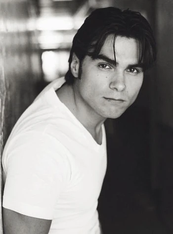 Robert Guthrie | The O.C. Wiki | Fandom