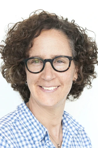 Liz Friedman | The O.C. Wiki | Fandom