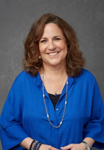 Lisa Cochran-Neilan | The O.C. Wiki | Fandom