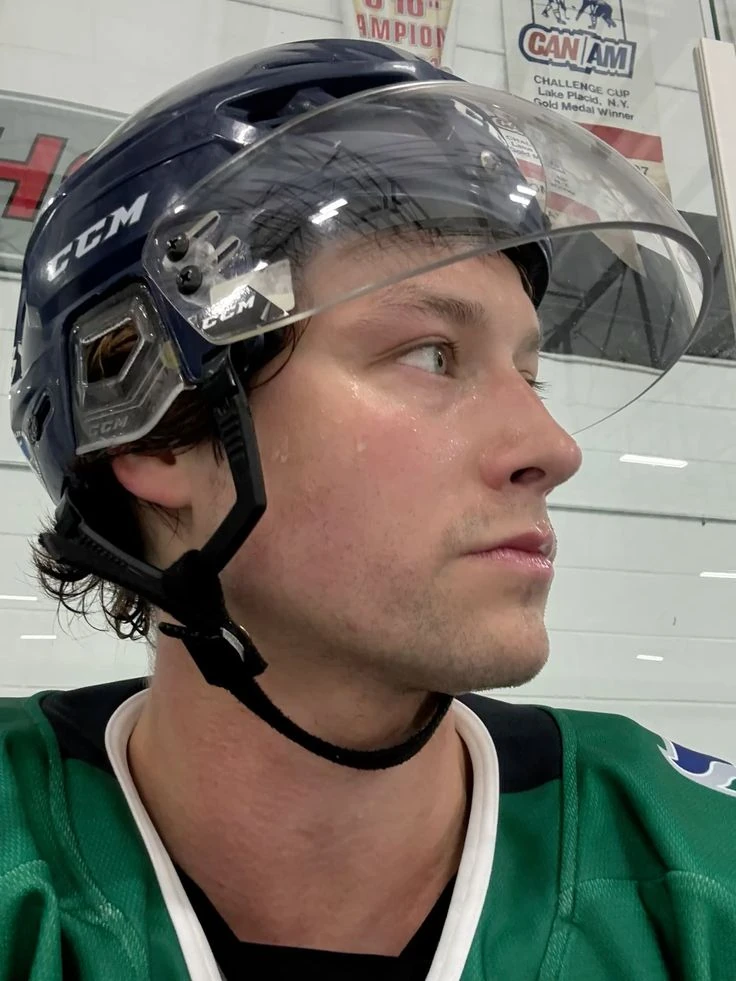 Dean Heyward-Di Laurentis | Off-Campus Wiki | Fandom