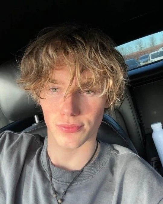 Beau Di Laurentis | Off-Campus Wiki | Fandom