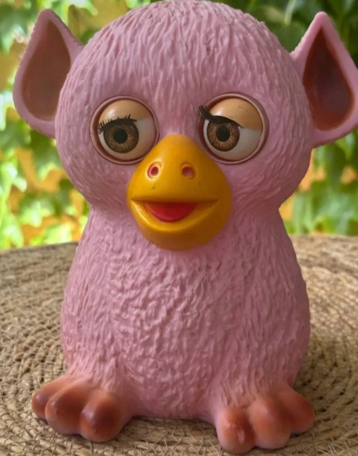 Goofy Bank Toy (Furby Fake) | Official Furby Wiki | Fandom