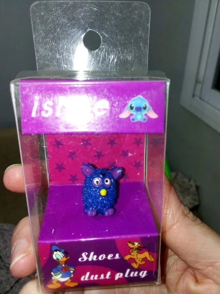 Shoes Dust Plug (Furby Fake) | Official Furby Wiki | Fandom