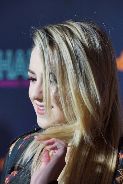 2016 Nickelodeon Halo Awards Chloe Lukasiak Wiki Fandom