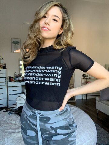 Pokimane | OfflineTV Wiki | Fandom