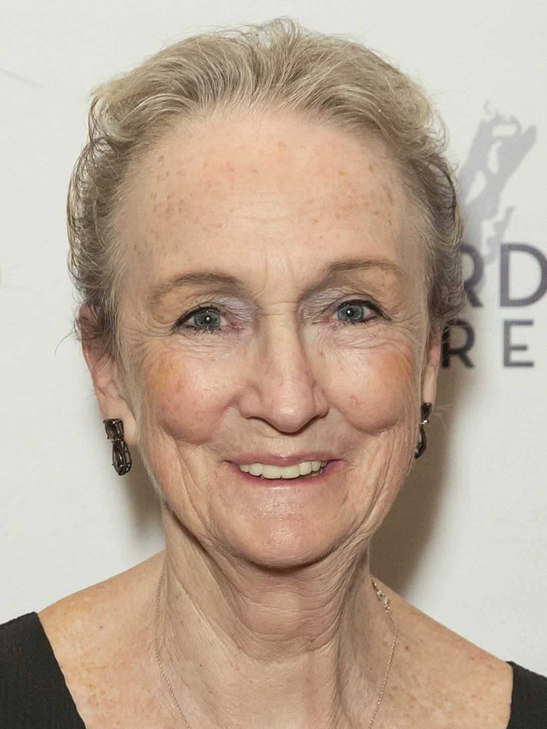 Kathleen Chalfant | Old (2021) Movie Wiki | Fandom