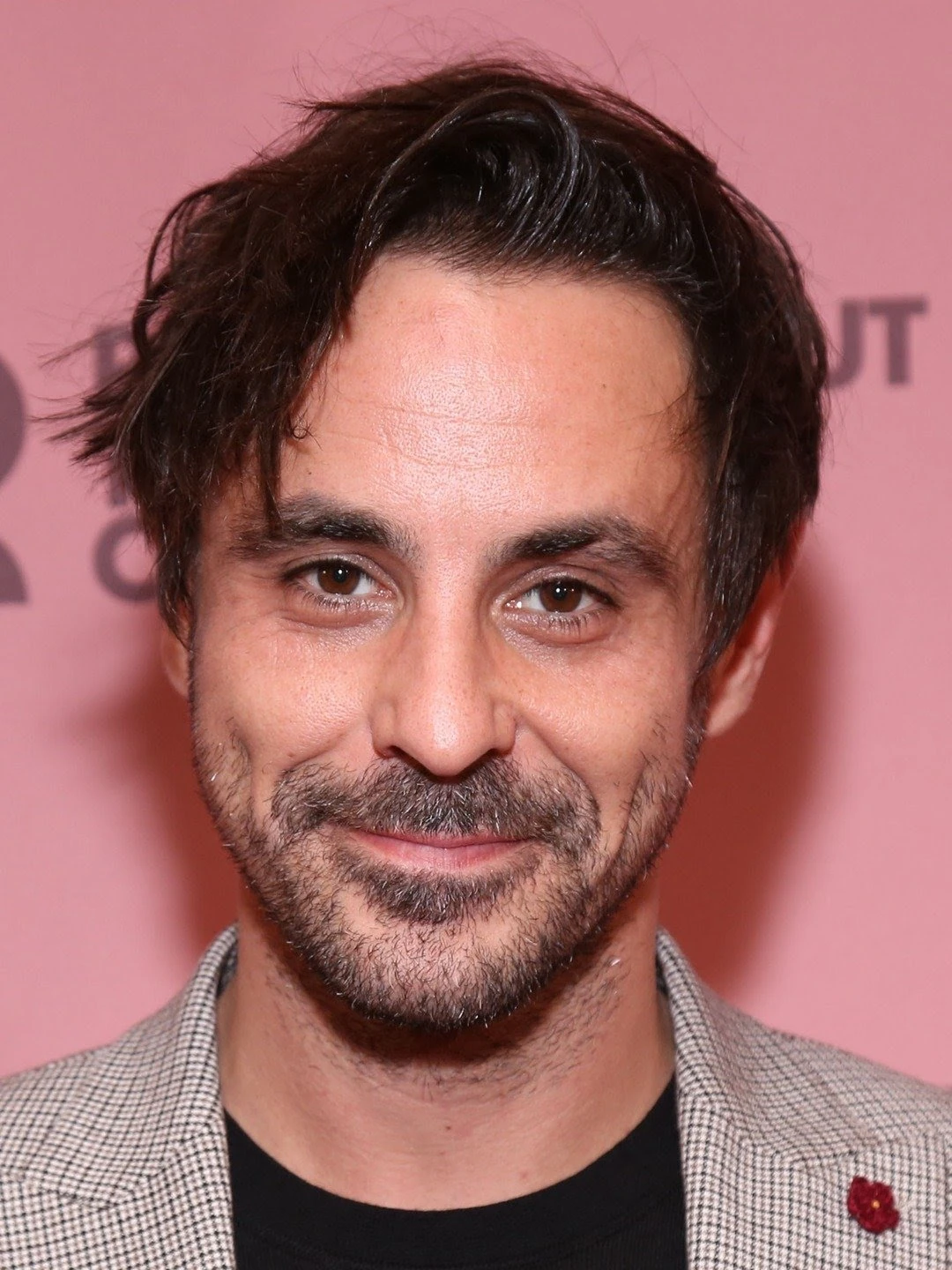 Emun Elliott | Old (2021) Movie Wiki | Fandom