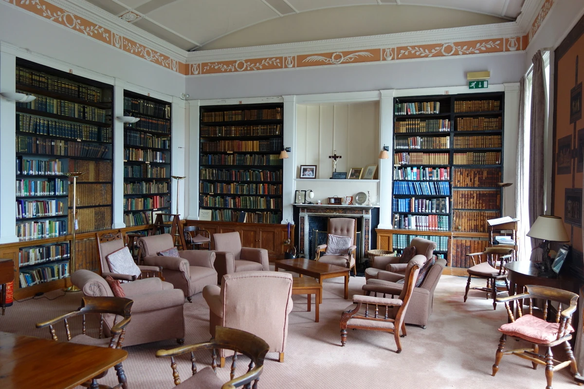 Apollo Teacher Lounge | Olympus Academy Roleplay Wiki | Fandom