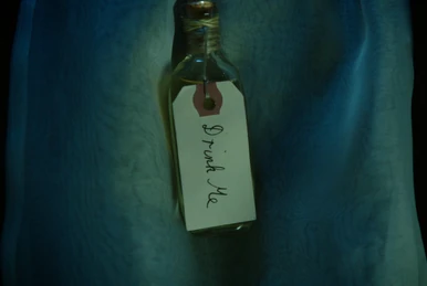 Alice In Wonderland Drink Me Bottle Disney Drink Me Bottle Drawing