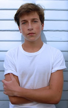 Skyler Gisondo Wiki Bio Age Height Girlfriend Net Worth Family