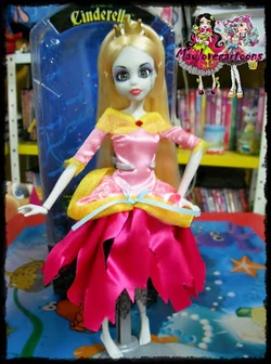 Once Upon A Zombie Tinkerbell COLLECTIBLE LIMITED EDITION Tinker