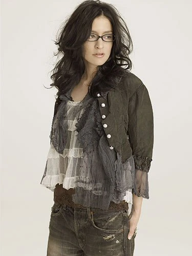 Angela Aki | Oncho Wiki | Fandom