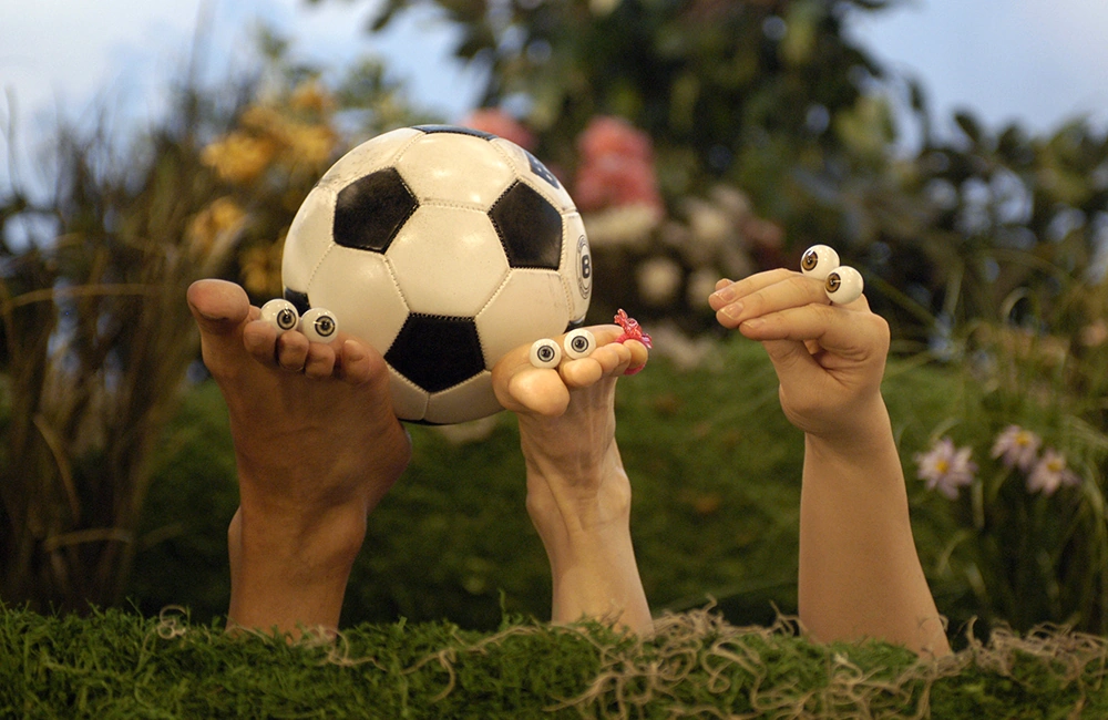 Frieda the Foot | Oobi Wiki | Fandom