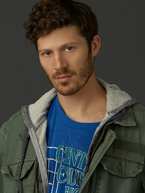 Daniel Warren | The Family Wiki | Fandom