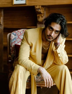 Avan Jogia | Orphan Black Wiki | Fandom