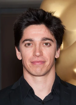 Yan England | Oscars Wiki | Fandom