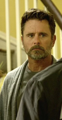 Ward Cameron | Wiki Outer Banks | Fandom