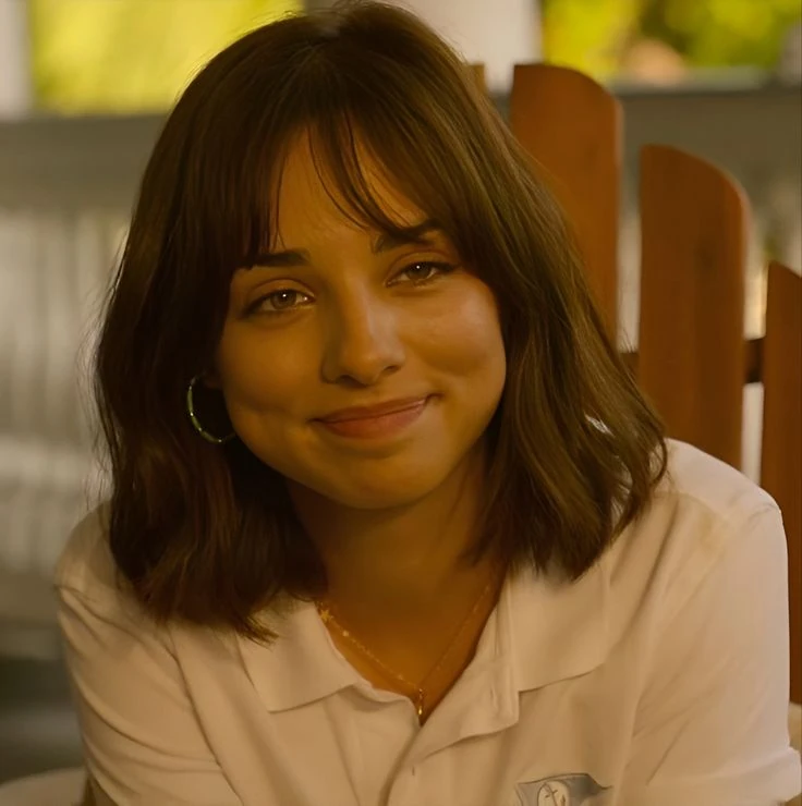 Sofia | Wiki Outer Banks | Fandom