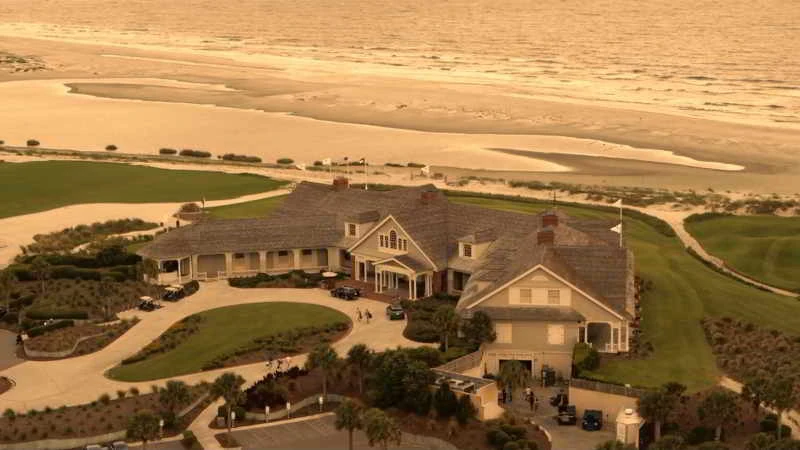 Island Club | Wiki Outer Banks | Fandom