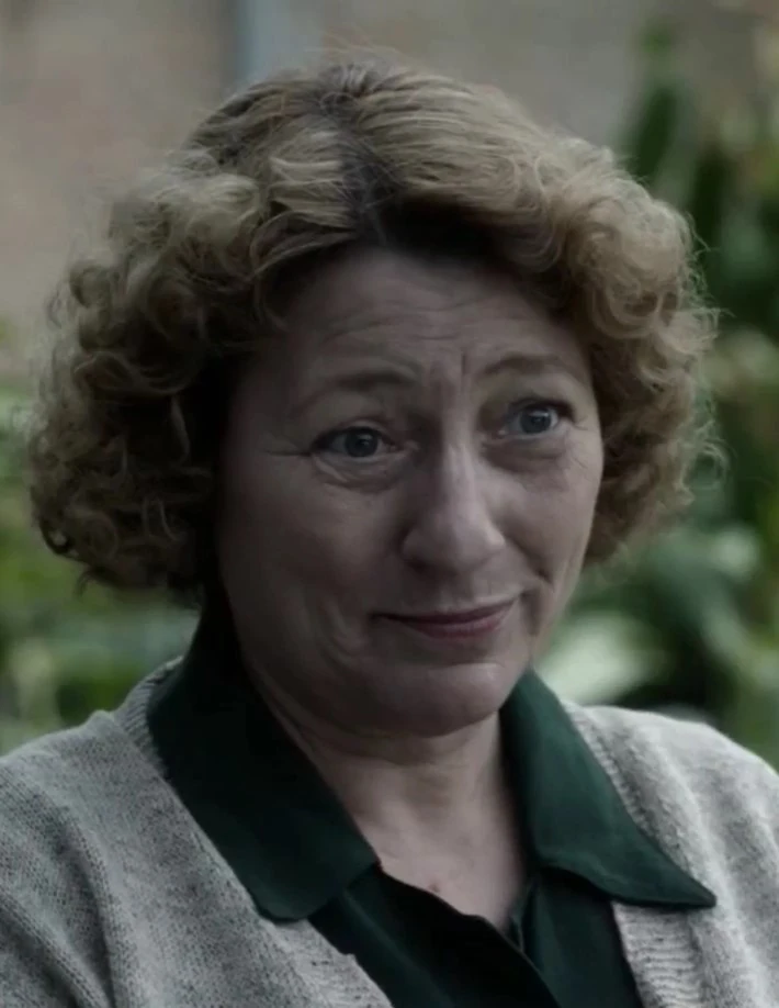 Señora Graham | Forastera/Outlander Wiki | Fandom