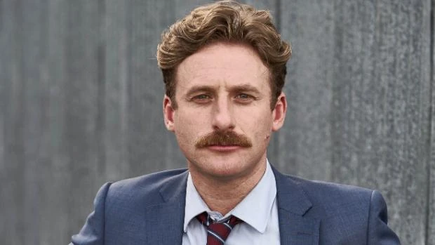 Evan Lace | Outrageous Fortune Wiki | Fandom