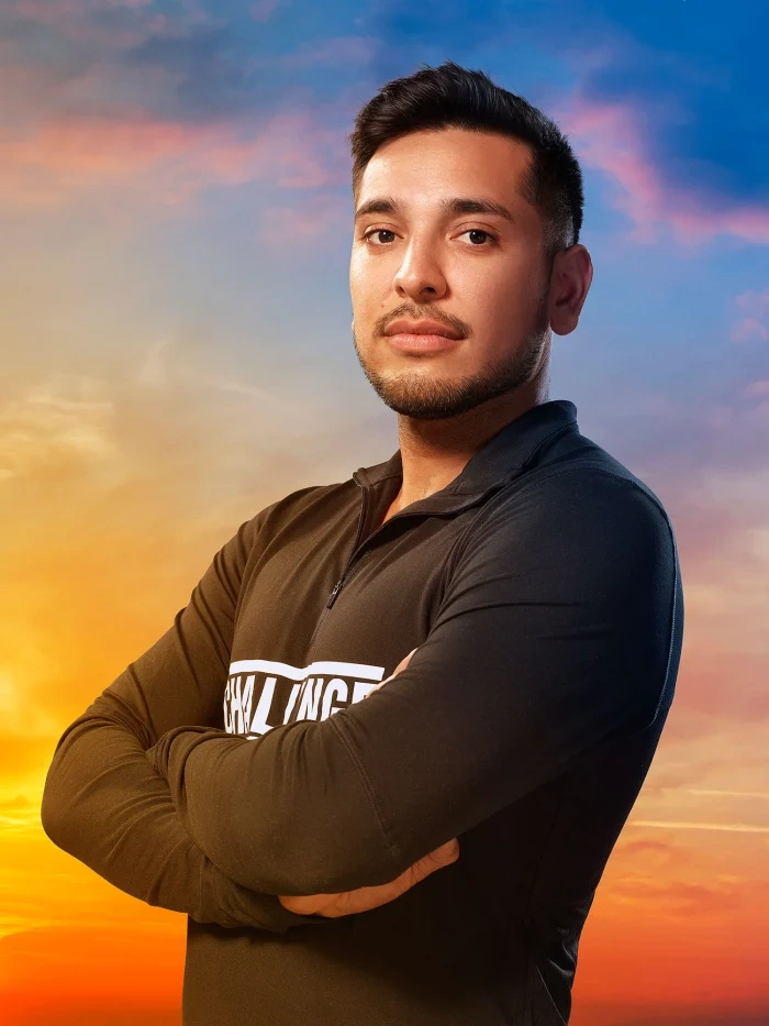 Derek Chavez | Outwit Outplay Outlast Series Wiki | Fandom