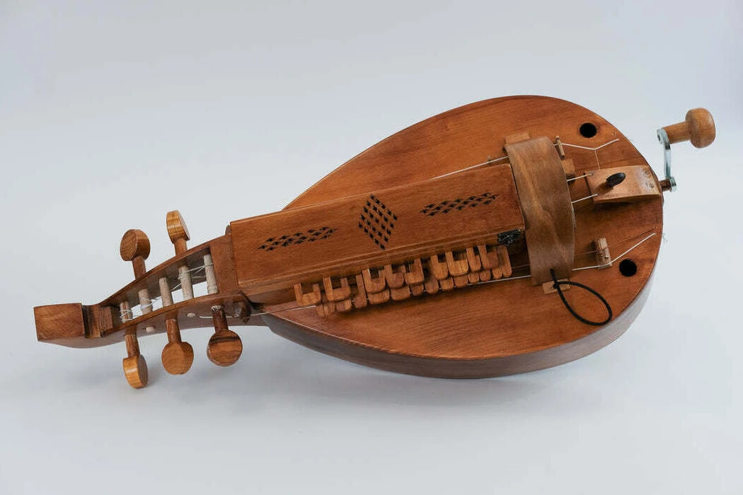 The wheel-fiddle | Owltiem Worldbuilding Wiki | Fandom