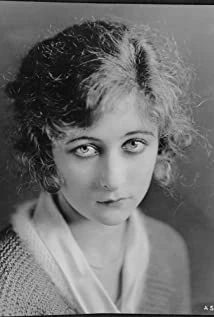 Mildred Harris | Oz Wiki | Fandom