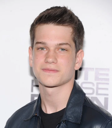 Skyler Gisondo Psych