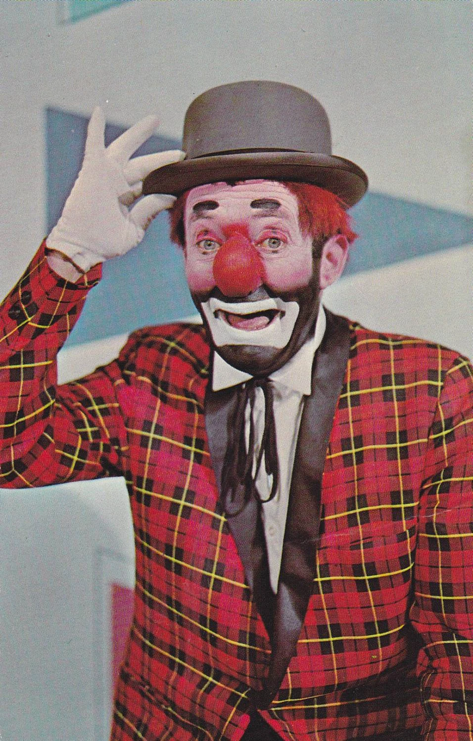 Blinky the Clown | Heroes Wiki | Fandom