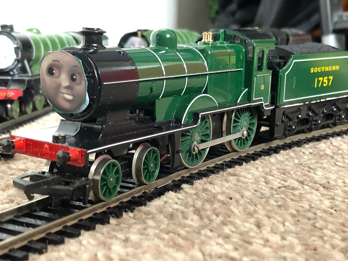 Poppy the New engine | Paddy and Tom Reviews Wiki | Fandom