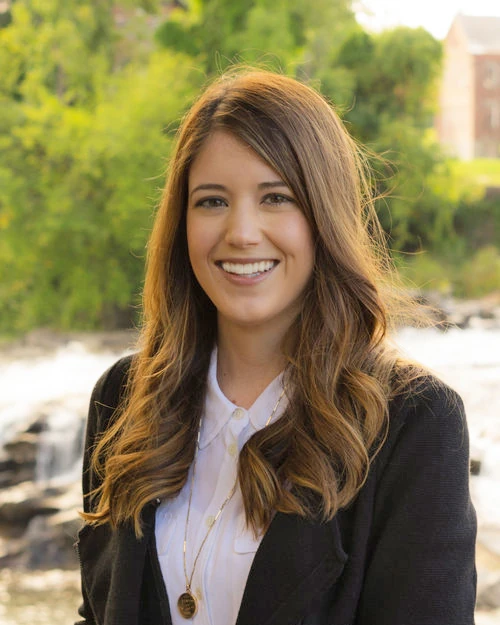 Alexandra Bracken | Passenger Wiki | Fandom