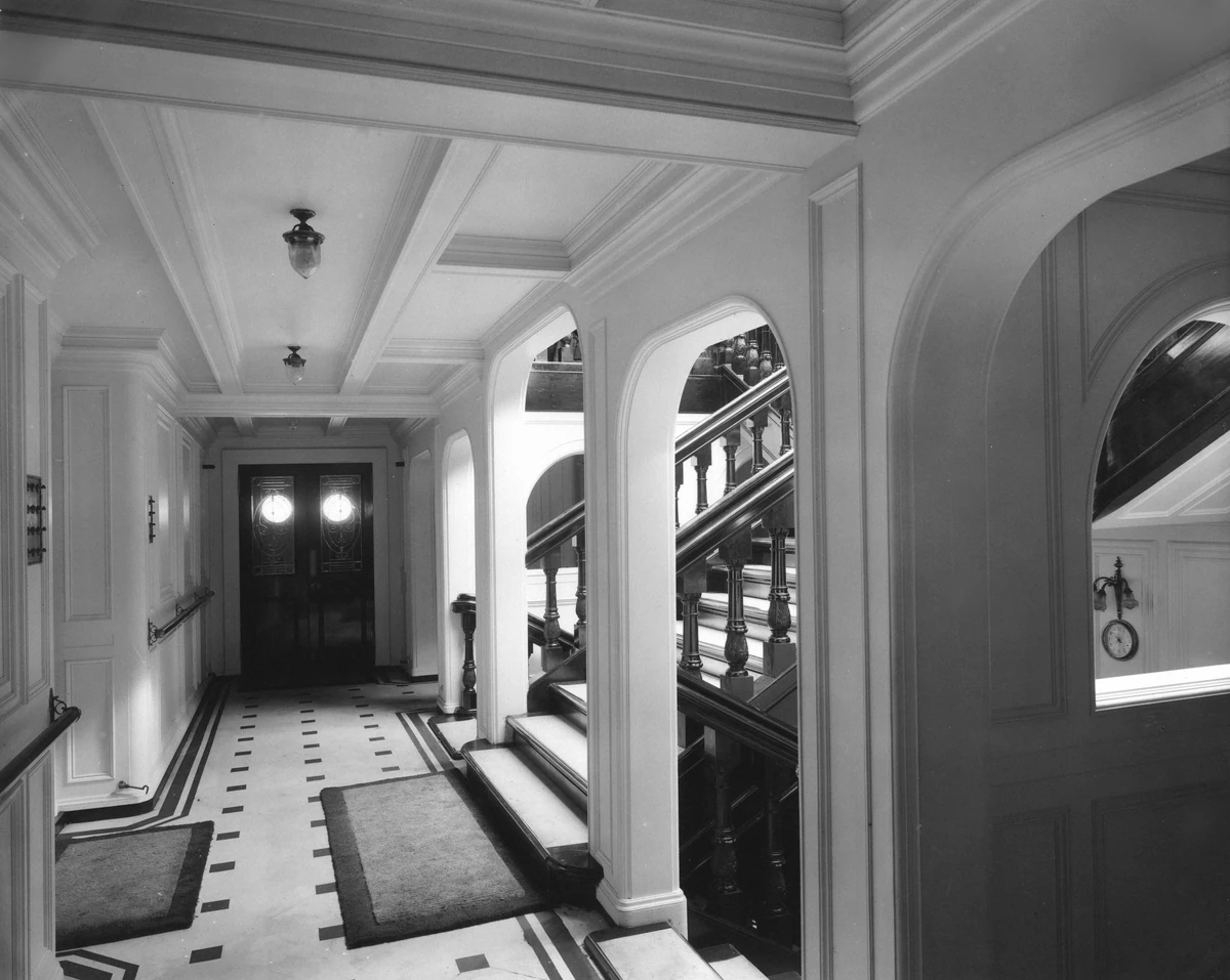 Lusitania: 2nd Class Staircase | Passenger-ships-and-liners Wiki | Fandom