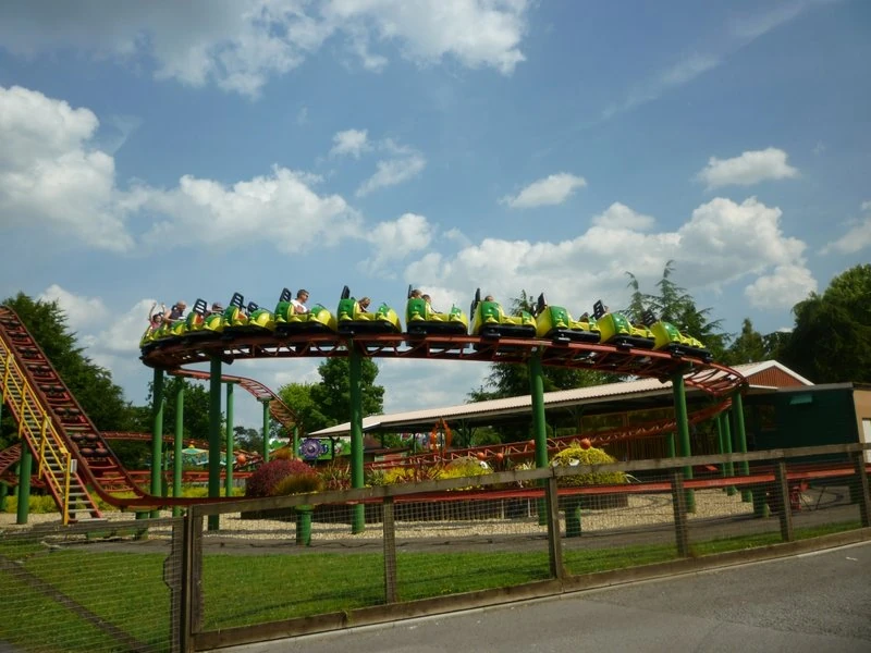 Stinger | Paultons Park Wiki | Fandom