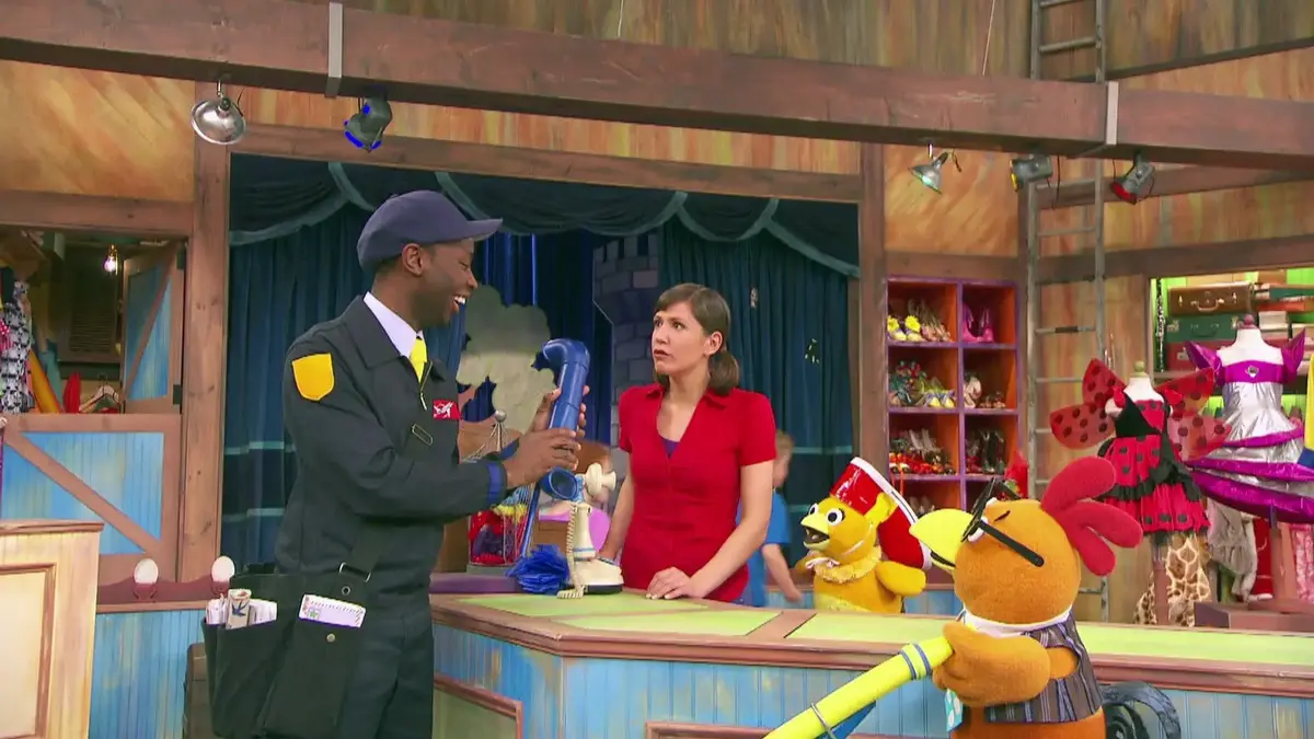 Episode 208: Chica's Checklist / Tippy Top Chica | PBS Kids Sprout TV ...